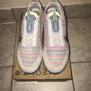 Nike | Shoes | Vapormax 220 | Poshmark